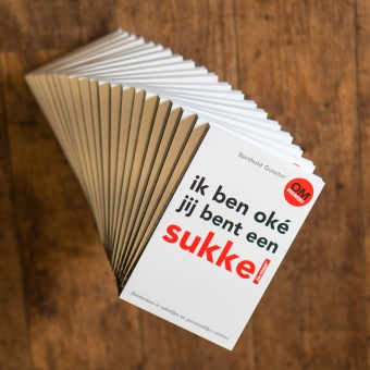Ik ben oké jij bent een sukkel - winkel - Omdenken